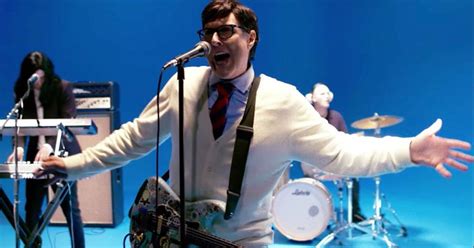 Weezers ‘africa Video Stars Weird Al As Rivers Cuomo In ‘sweater Song