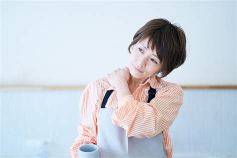 更年期で体が痛む？関節が筋肉痛？手足のこわばり・対処と改善