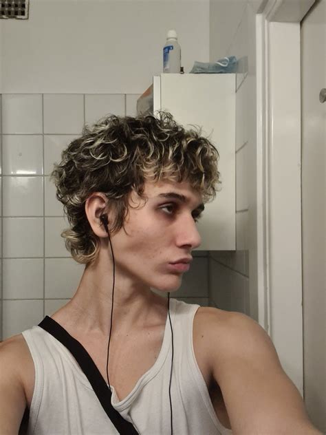 Pin By Aron Rodriguez Funestad On Frisyrer Men Blonde Highlights