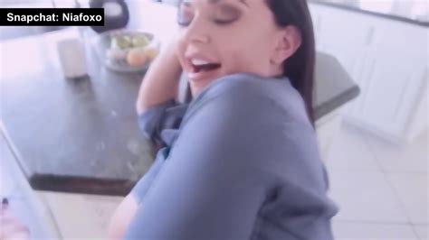 Lesbian Asmr Belle Delphine Harley Quinn Zelda Easter Bunny Mercy