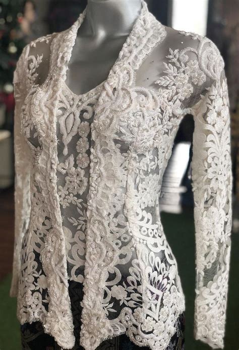 Pin Oleh Elok Satiti Di Kebaya Lover Model Baju Wanita Model Pakaian
