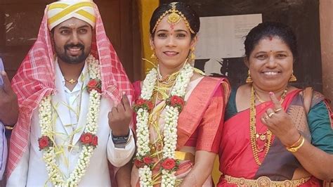 Karnataka Polls 2023 Newly Weds Keep Date With Democracy See Pics