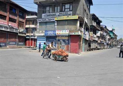Normal Life Affected In Kashmir India News India Tv