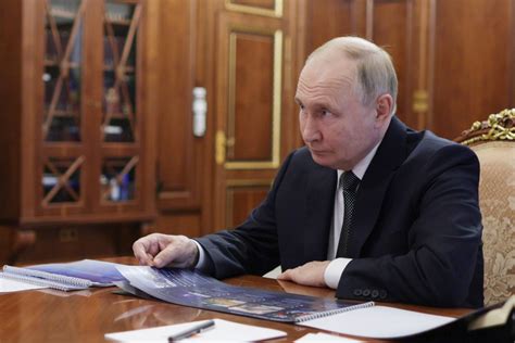 El Kremlin Desmiente Que Putin Llamase A Trump ¿con Quién Ha Hablado