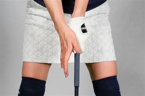 体が硬い人がフックグリップで打つのはアリ。でも右手の握り方には気をつけて！【勝又優美・アマチュアの悩み解決】｜ゴルフサプリ