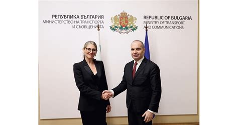 Гроздан Караджов пое поста на министър на транспорта и съобщенията от Красимира Стоянова