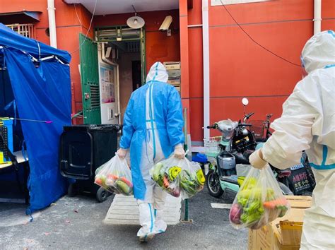 自建“储备仓”、自筹“运力”，普陀桃浦全力保供“最后100米”