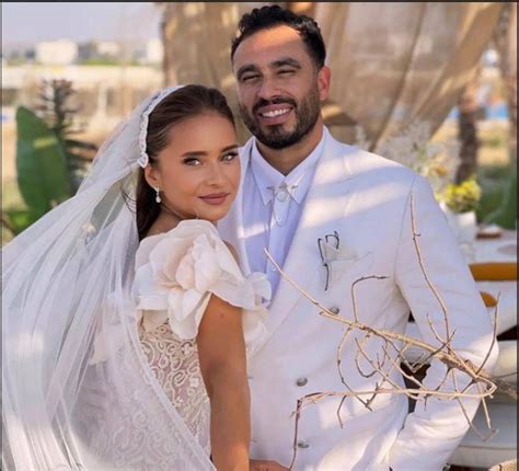 انفصال نيللي كريم وهشام عاشور بعد عامين ونصف من الزواج