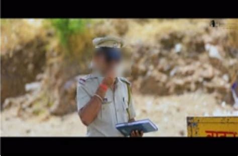 Pre Wedding Shoot Of Kotra Sho Goes Viral Udaipur वर्दी में पत्‍नी