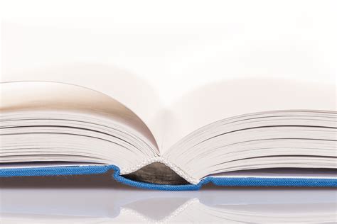 Ex reitor da USP Roberto Lobo lança livro autobiográfico Semesp