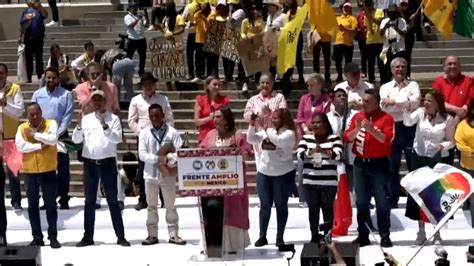 Xóchitl Gálvez Recibe Constancia Del Frente Amplio Por México Luz
