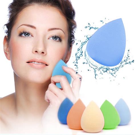 Makeup Foundation Sponge Be Bigger Into Water Blen Grandado