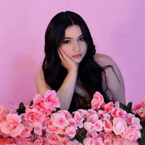 𝔎𝔞𝔪𝔦 𝔮𝔲𝔢𝔢𝔫 👑💕⚜️ Kamiqueen • Instagram Photos And Videos