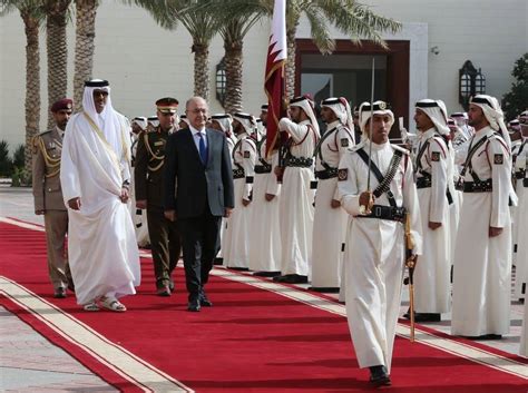 بالصور أمير قطر يجري مشاورات مع رئيس العراق في الدوحة الخليج أونلاين