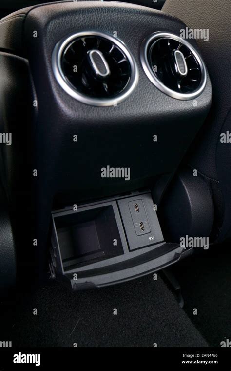 Rear Seat Vents Hi Res Stock Photography And Images Alamy