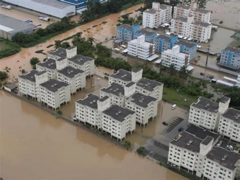 Chuva Em Sc Deixa Ao Menos 2 Mortos