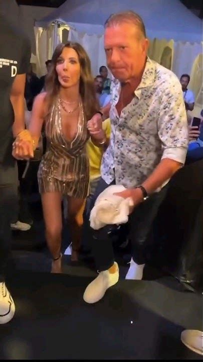 Nancy Ajram In Egypt لحظة دخول نانسي عجرم في مهرجان العلمين Youtube