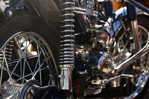 经典摩托车运输车辆蓝色白色展示轮子街道发动机座位引擎高清图片下载 正版图片320976214 摄图网