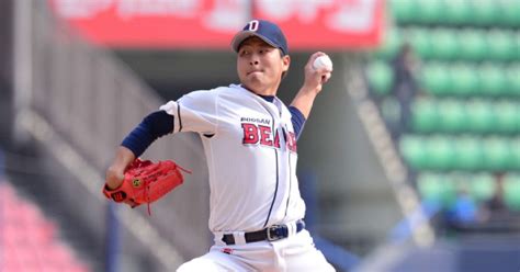 포토 두산 이현호 이 악물고