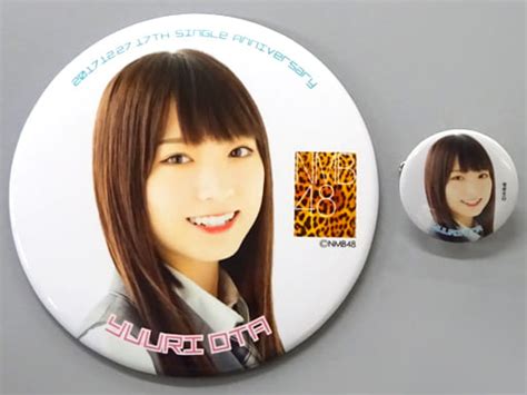 駿河屋 太田夢莉 缶バッジ2個セット 「ワロタピーポー」 イベントグッズ（バッジ・ピンズ）
