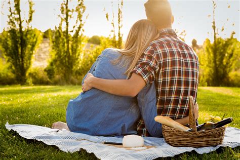 32 Romantic Date Ideas For Couples Thatll Deepen Your Bond Loverz