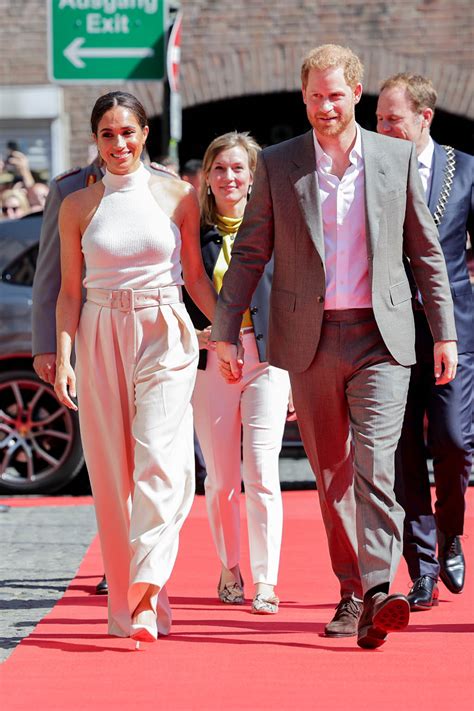 Meghan Markle Slips On Pumps For Invictus Games With Prince Harry