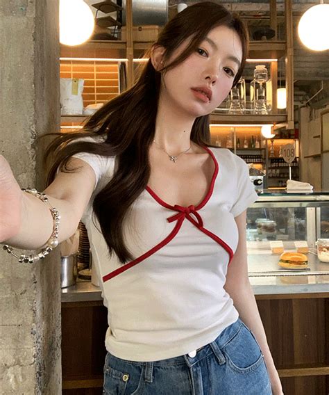 썸즈마인 줄리아 배색 리본 반팔티