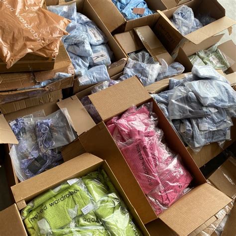 Naked Wardrobe Mr Thrift Pallet Liquidation
