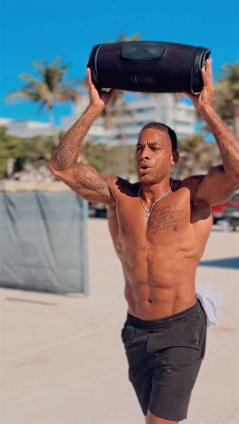 Lower Dips Alternative Control Training Fullbody Workout Focus Pushyourself Sweat