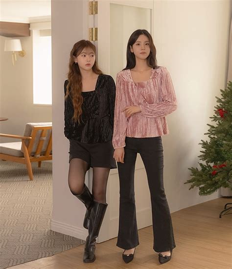 리리앤코 레니드빌 골지 벨벳 페플럼 스퀘어넥 블라우스빅사이즈 120사이즈 리리앤코 벨벳블라우스 연말룩 통통녀연말룩 파티룩 크리스마스 연말데이트 데일리룩 데이트룩 하객룩