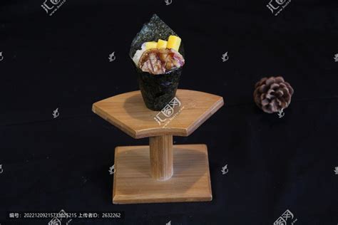 鹅肝芒果手卷 日韩料理 食品餐饮 摄影 汇图网www huitu