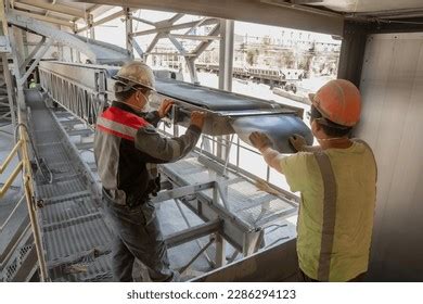 Loading Unloading Works Manual Labor Pair Stock Photo 2286294123 Shutterstock