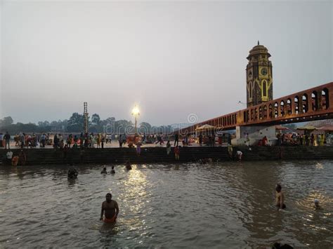 Har Ki Paudi Ganga River Morning Men Bath Editorial Stock Image Image