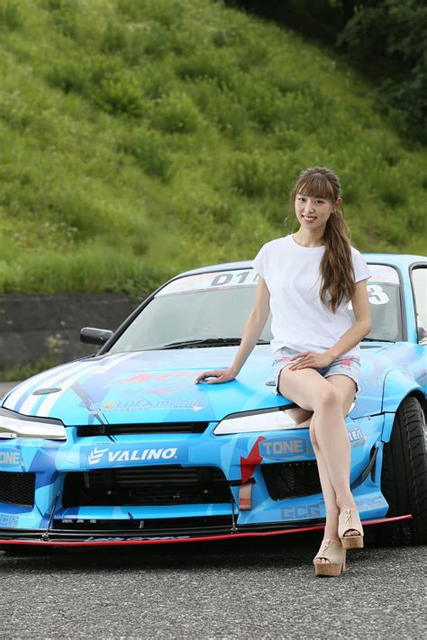 美人すぎる「ドリフト女子」下田紗弥加 トップレーサーへの挑戦 Fridayデジタル