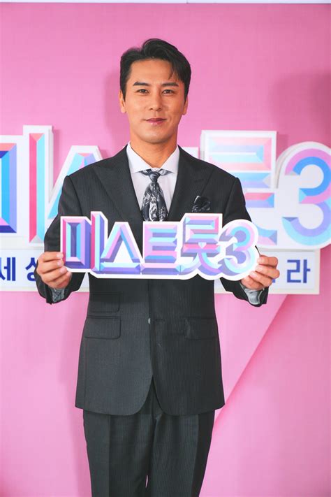 장민호 심사 기준 트로트에 진심인 사람에게 점수 줄 것”미스트롯3 손에 잡히는 뉴스 눈에 보이는 뉴스 뉴스엔