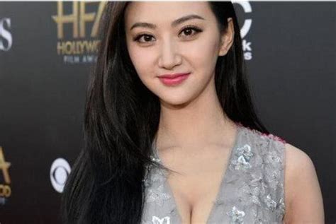 从这些细节就可以看出，张继科是如何把无人敢潜的景甜追到手的中机机器人！