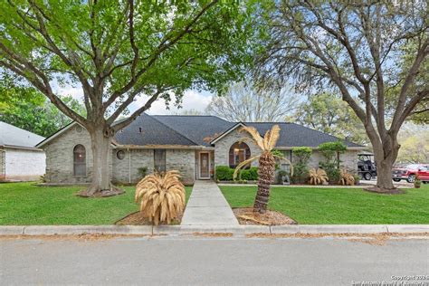 1914 Squire Cir New Braunfels Tx 78130 8355 Redfin