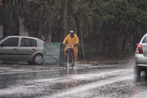 Lluvias Fuertes Para Hoy Seguirán Las Altas Temperaturas Punto Medio