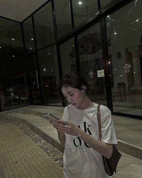 Loverruk Icon Wanita Gadis Cantik Gambar