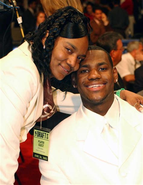 Lebron James Mother Gloria Raised Him On Her Own Celebrity