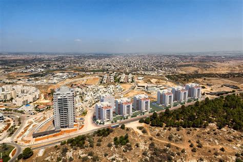 צור יצחק מגדלים קבוצת מרואן נופי