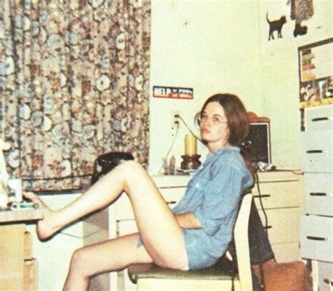 Pin By Ava Mosier On Girlhood Retro Aesthetic Vintage Photography