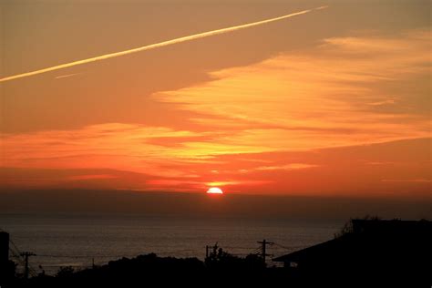 今日も円月島に沈む夕日を求めて 南紀白浜で暮らす