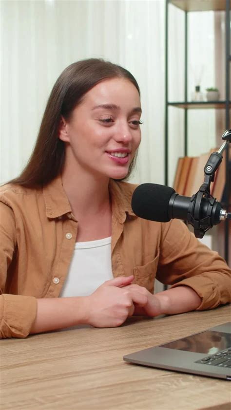 Stream Streaming Microphone Stock Videos Royalty Free Hd And 4k Videos