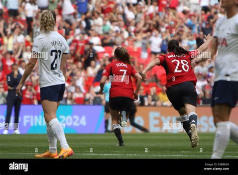 Ella Toone 7 Runs After Scoring Goal Adobe Fa Womens Cup Final