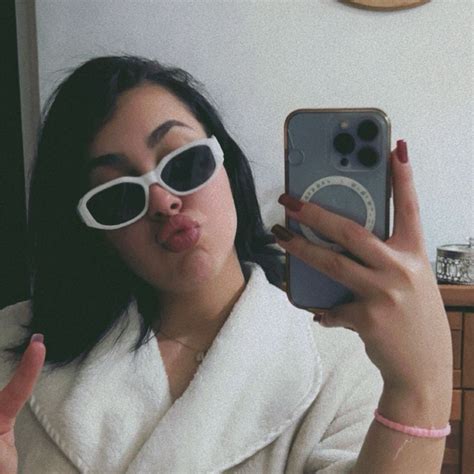 Melyy🥂 Melounag Snapchat Stories Spotlight And Lenses