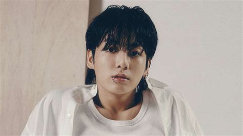Jungkook Beri Kejutan Sebelum Berangkat Wamil Dengan Video Visualizer Hate You Creative Disc