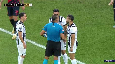 La Polémica En Athletico Paranaense Vs Libertad El Gol Anulado A Villala