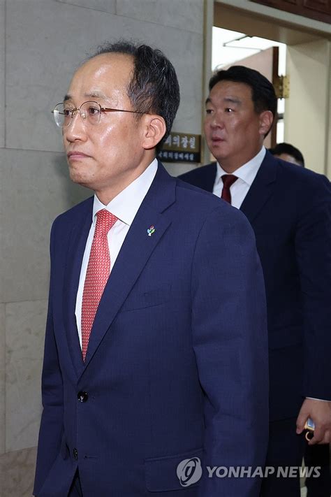 의장실에서 나오는 추경호 원내대표 연합뉴스