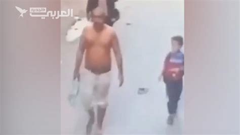 كارثة دمياط تهزّ مصر بلطجي يعتدي بسلاح أبيض على جاره ووالدته فيديو
